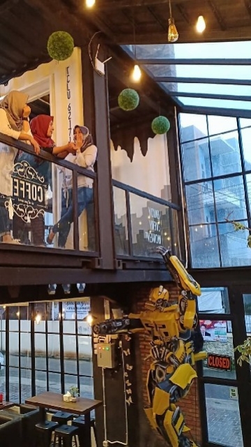 DC CAFE AND FOOD - Cafe and Resto