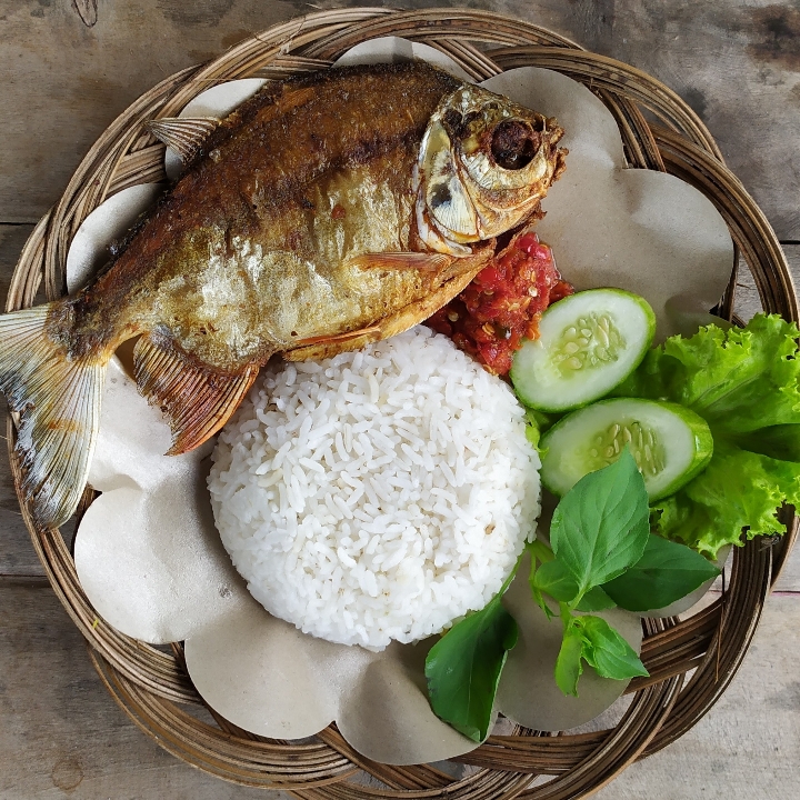 Ikan Bawal Goreng