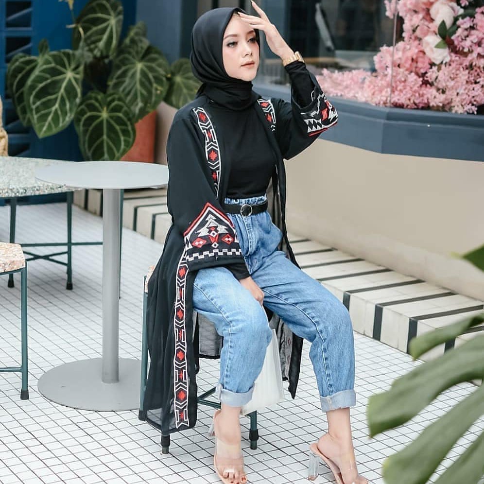 ETHNIC OUTER BLACK | Vinitri Boutique