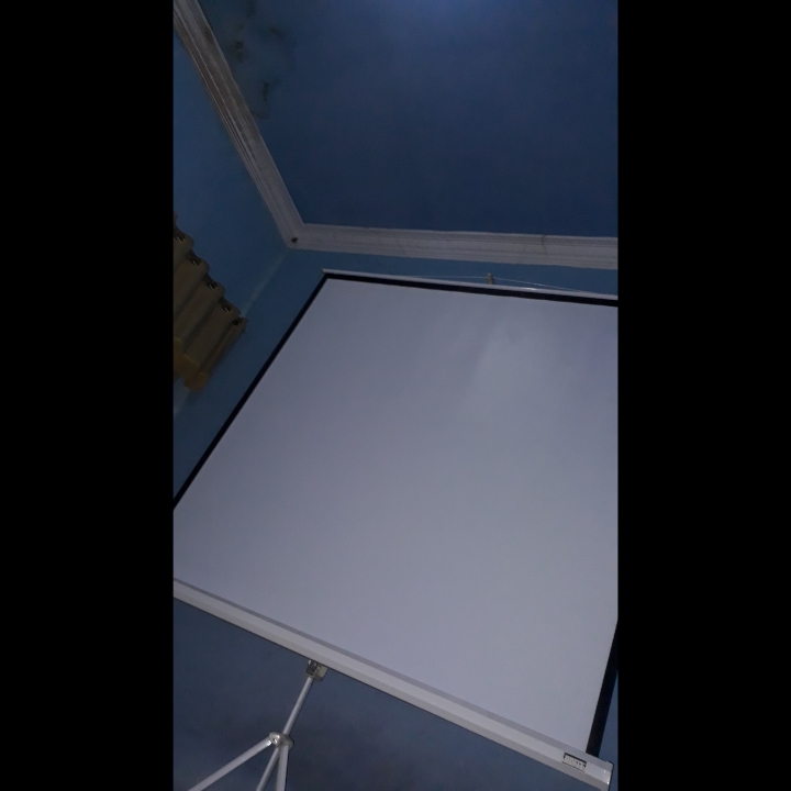 PROYEKTOR x1161n dan layar brite screen | Budi prabowo